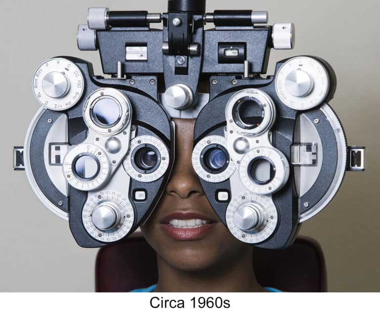 Vision-R 700 Refraction System - Essilor Instruments USA